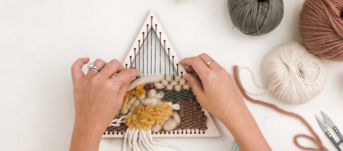 Shape Loom Weaving Tutorial – With Autumn